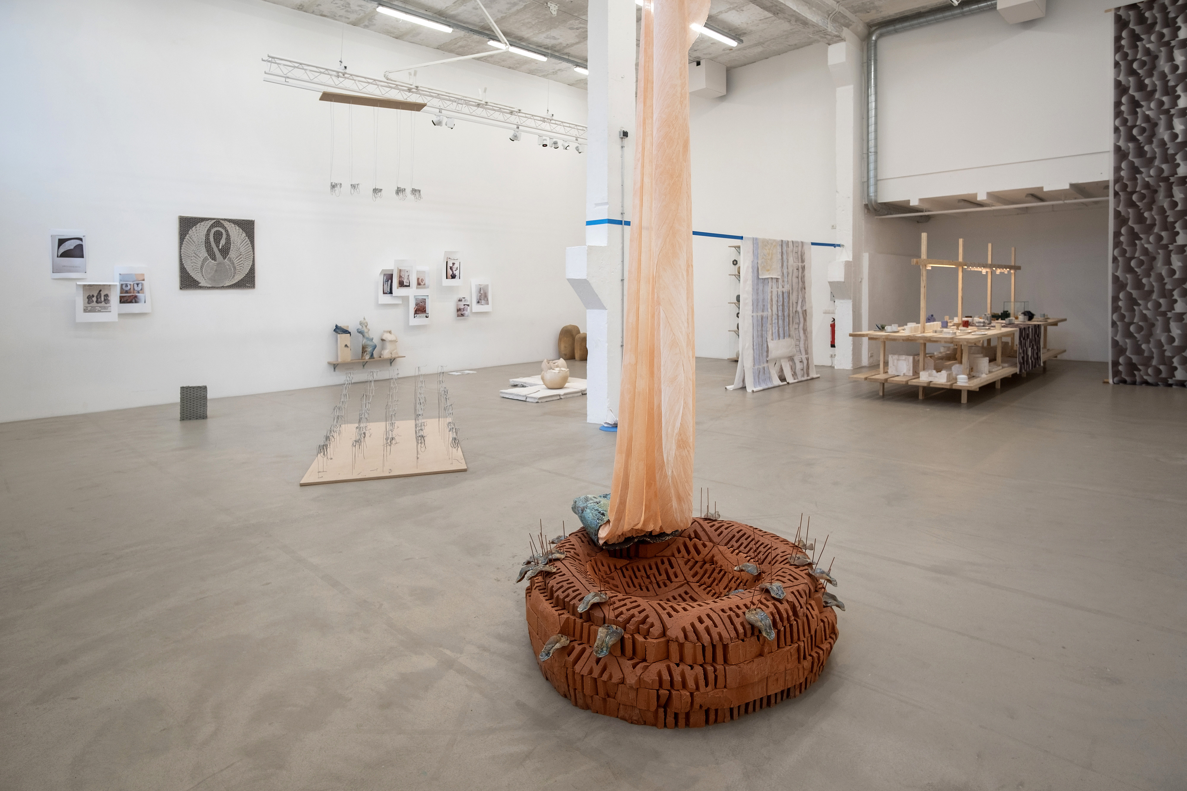 To mold, To hold exhibition poster - Fonts In Use